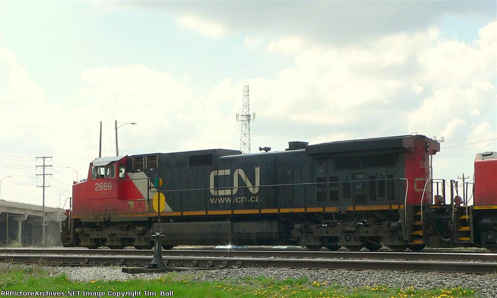 CN 2669
